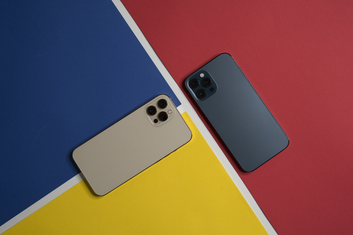 Choisir une coque silicone ou rigide pour iPhone 15